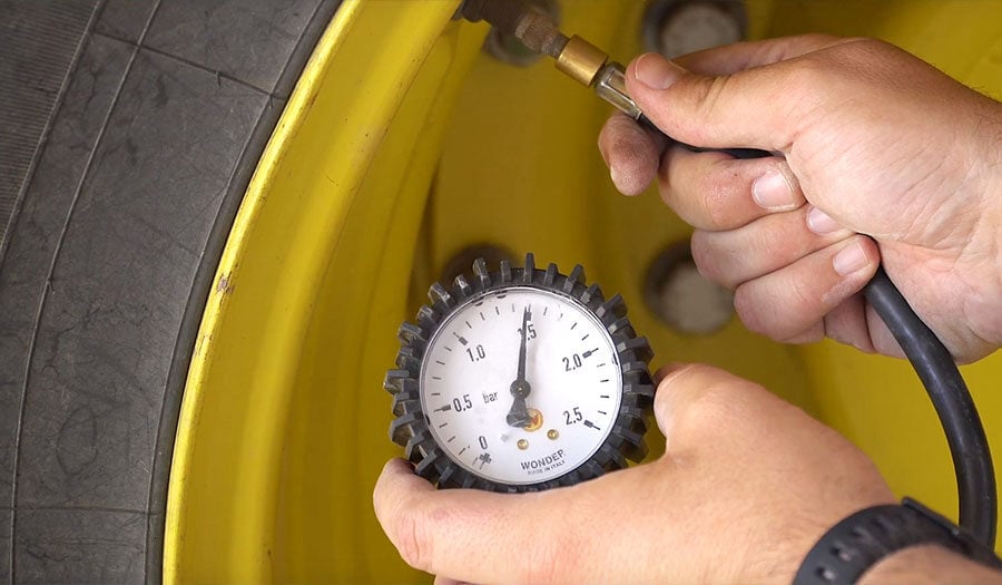 What is the right inflation pressure for any tractor tyre